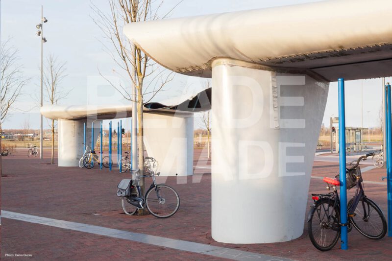 Bus Station Almere – Blade–Made